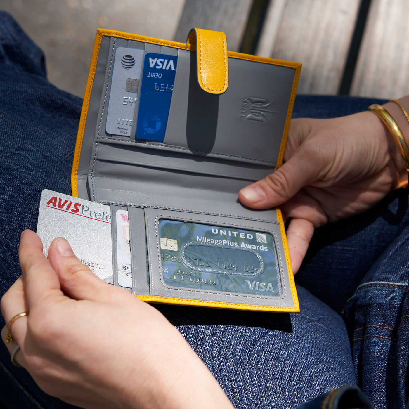 Medium Wallets - Tusk